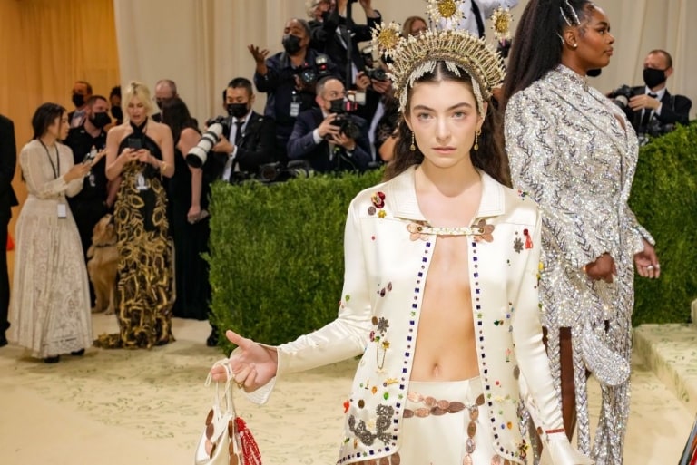 Royals to Real Money: Unpacking Lorde's Net Worth and Success Story ...